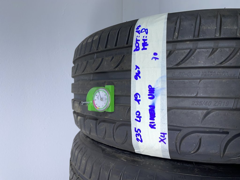 RIKEN UHP 235/40 R19 96Y ESTIVA